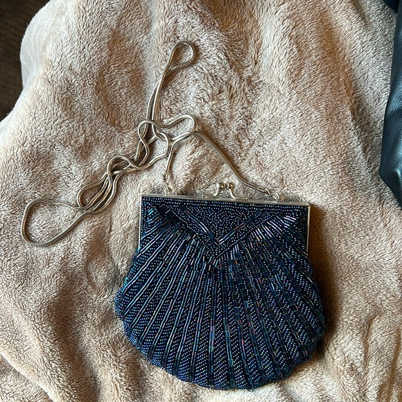 Carla Marchi | Bags | Vintage Carla Marchi Beaded Clam Shell Clutch ...
